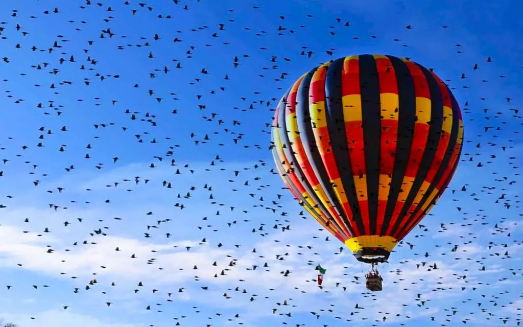 Yi tafiya a cikin balloon iska mai zafi