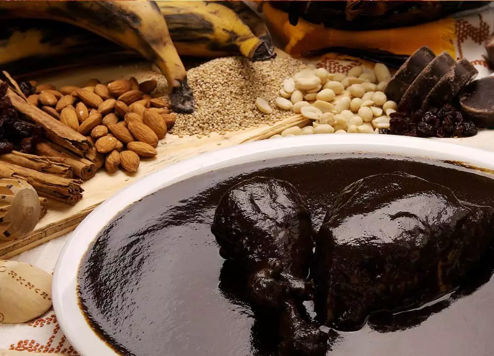 Mole Negro Recept from Oaxaca - The Flavors of Mexico and the world