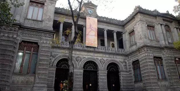 Geologian museo, Mexico City fifu